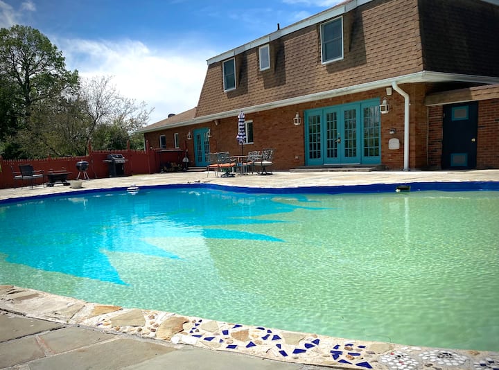 Daydream Mountain Art-chateau | Hot Tub & Pool - Catskill, NY
