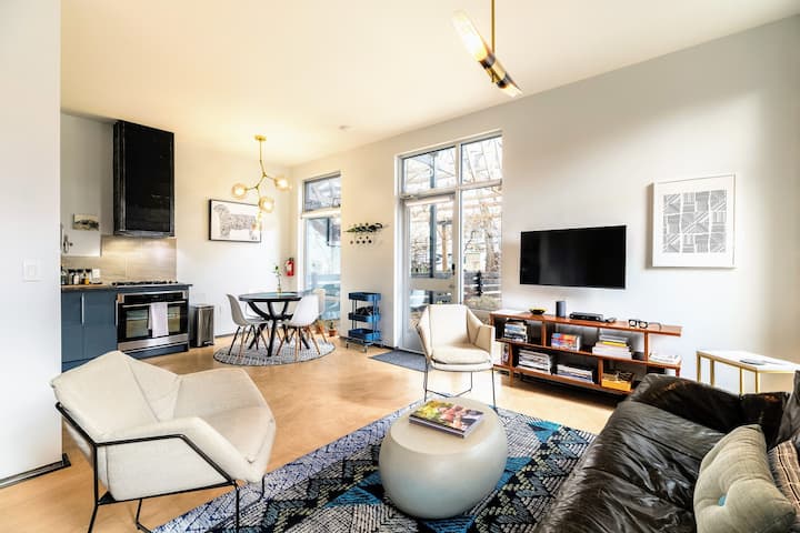 Sleek Baca Railyard Gem By Cafecito - Santa Fe