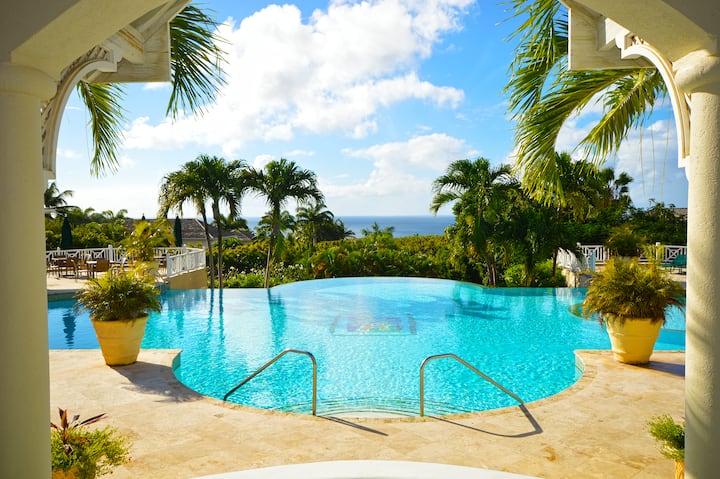 The Garden Loft With Pool And Club House Access - Barbados