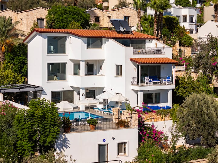 Luxury Villa For Rent In Kalkan Sleeps 4-10 People - Kalkan