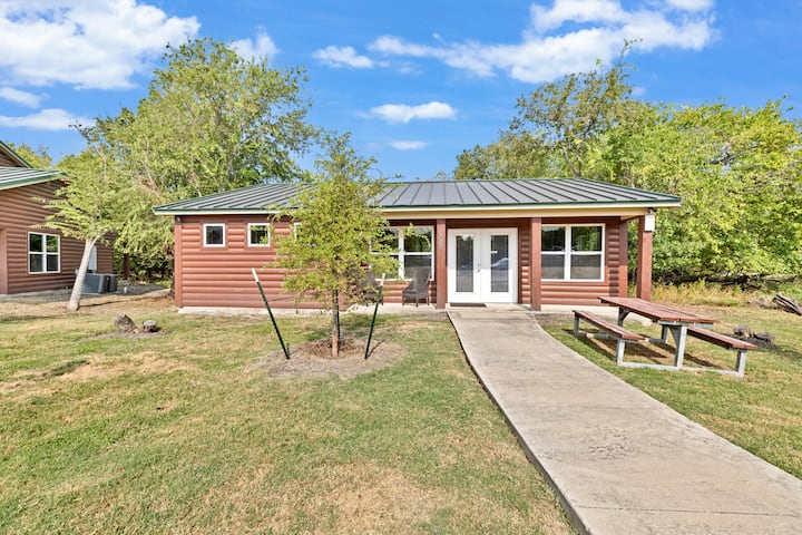 Bunk House 504 - Sleeps 15! - 800+ Acre Park - Little Elm, TX