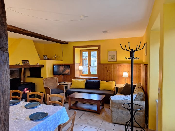 Gite Chez Léontine Dans Ancienne Ferme Vigneronne - Arc-et-Senans