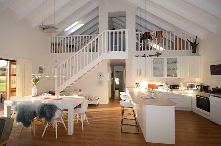 Beach House Behind The Dunes - Plettenberg Bay