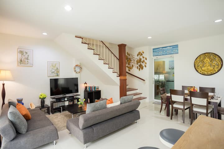 Stylish 3 Bedroom Townhouse - Hua Hin