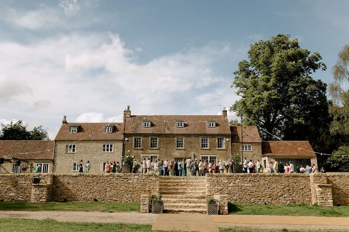 Large Country Home Nr Frome/longleat Sleeps 14+ - Frome