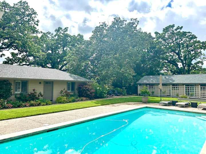 Sonoma Valley Retreat: Guest House + Cottage - Spring Mountain Vineyard, St Helena