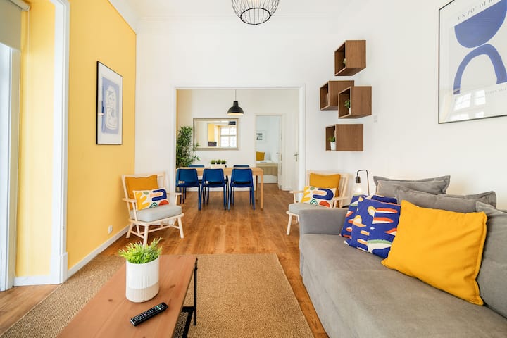 Central Chiado 1e By Central Hill - Almada