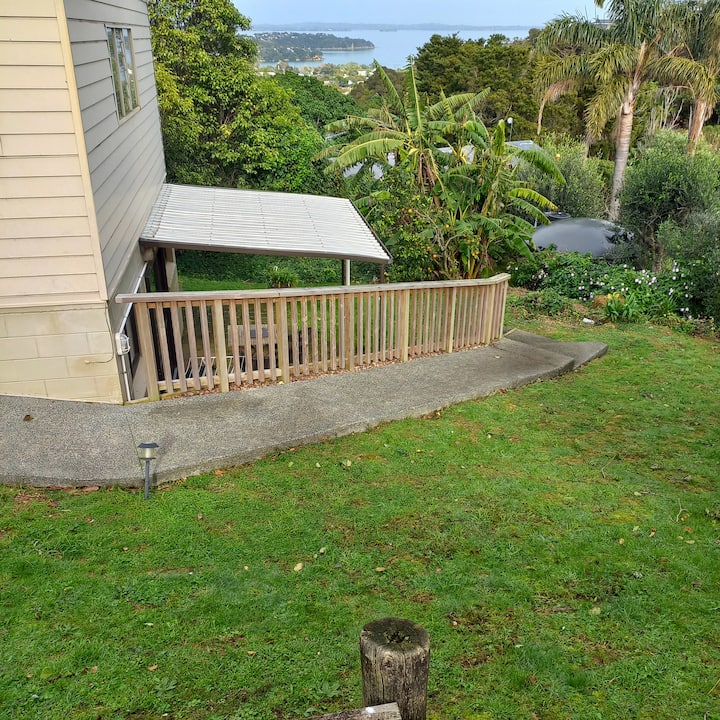 Waiheke Self-contained Stay Central To Beaches - Waiheke Island