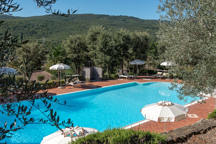 Wonderful Villa With Amazing View And Shared Pool - Tuscany