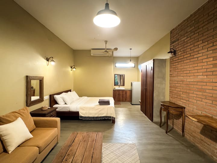 Studio No.6 | Pool | Long Term Stay - Cambodia