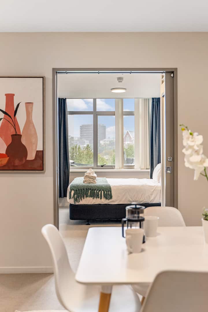 A Four Bedroom Apartment In Auckland Cbd W Carpark - Auckland