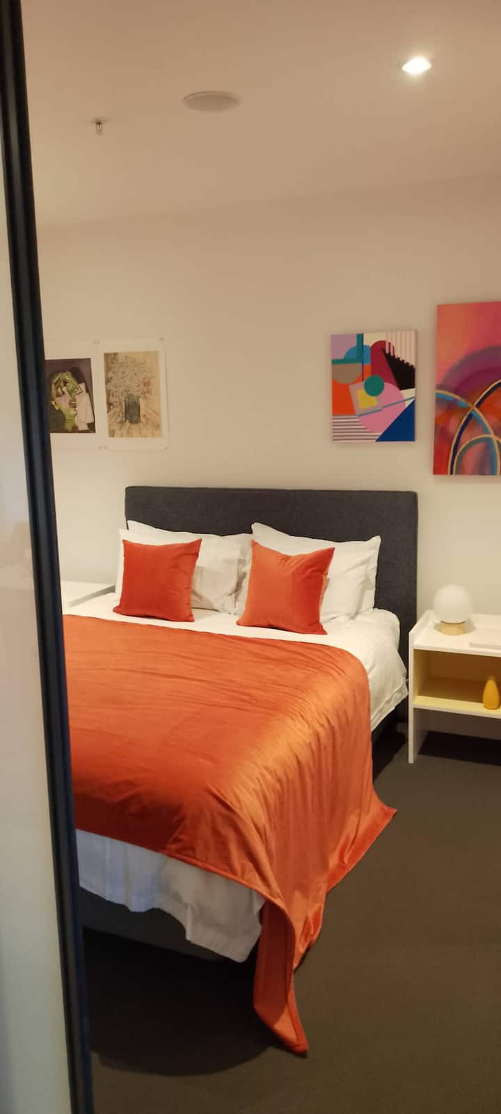 Unique City Apartment, Prime Location, 2 Queen Bed - Melbourne