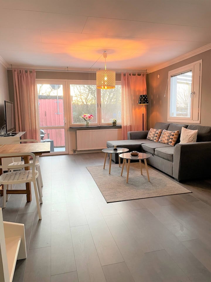 Wevio Stockholm Garden Home | King Bed, Sleeps 4 - Stockholm
