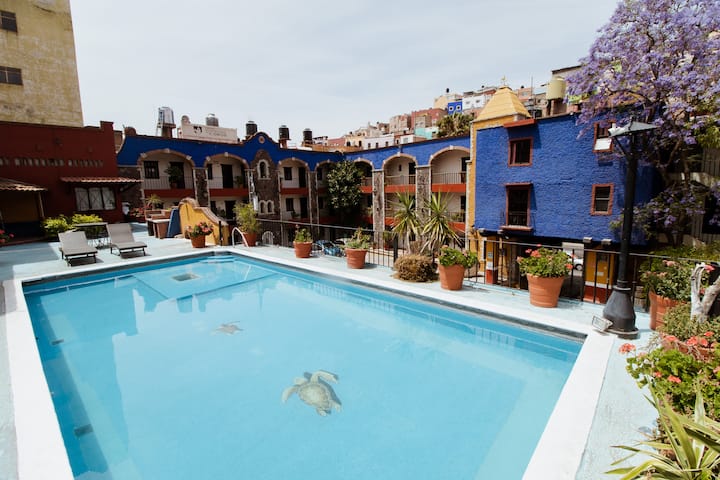 Bgo - Estacionamiento Y Desayuno Incluido. - Guanajuato