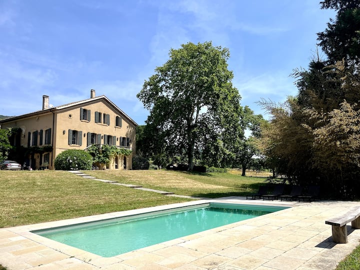 Maison De Maître Au Cœur D'un Domaine Viticole - Bormes-les-Mimosas