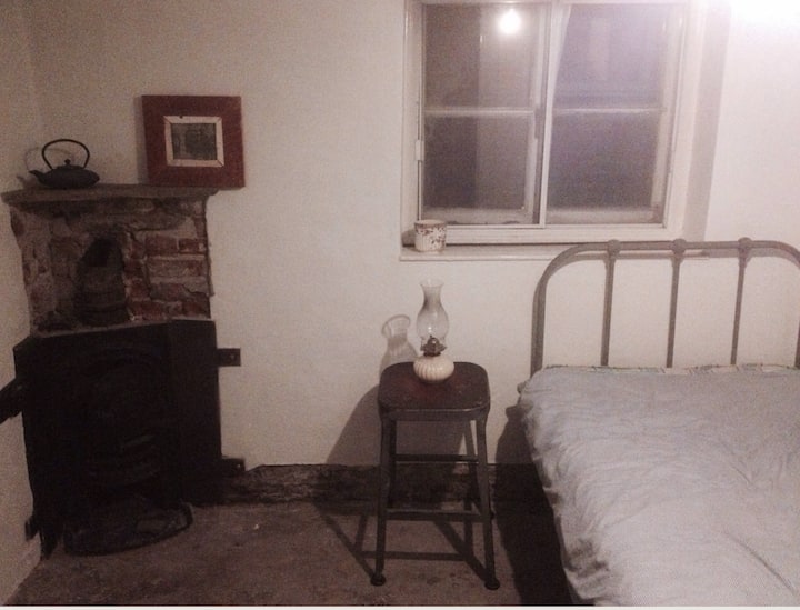 Single Room In An Historic Property - Canterbury