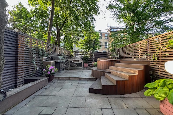 Bed Stuy Belle W/ Chef's Kit, Hot Tub, Sauna & Gym - Brooklyn, NY