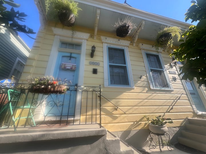 Historic Yellow House Studio - New Orleans Jazz & Heritage Festival