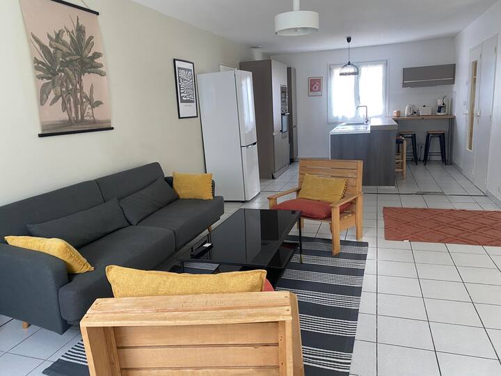 Maison De Ville Dans Quartier Résidentiel Calme - Chalon-sur-Saône