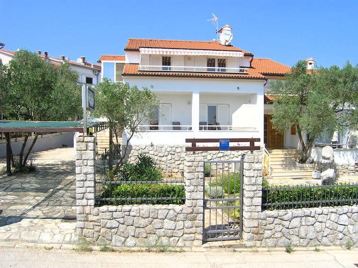 Apartment Oribella 3 Sea View, One Bedroom - Krk, Hırvatistan