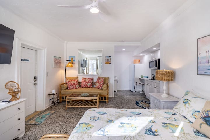 Stay Right On The Beach! - Delray Beach, FL