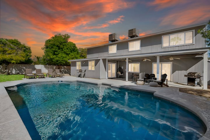Modern 2+ Family Vacation Home W/ Pool & Hot Tub! - Scottsdale, AZ