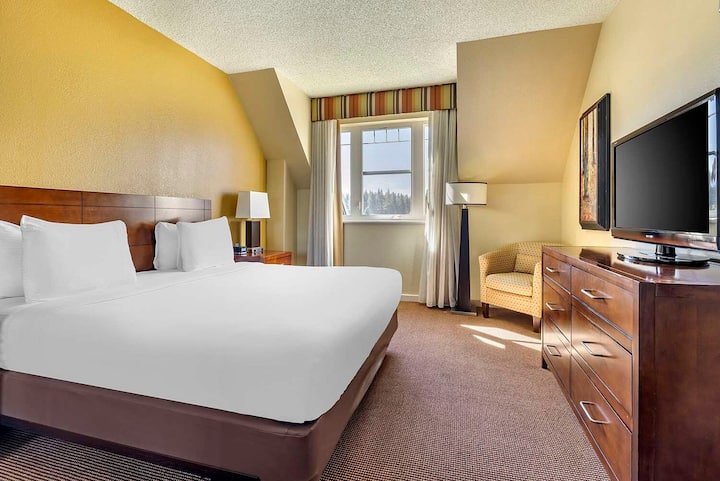 Lake Tahoe Vacation Resort- Studio - South Lake Tahoe, CA