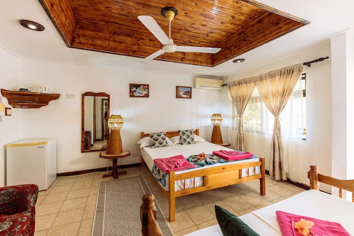 Lapasse Guesthouse 5 Minutes Walk From Port. - Seychelles