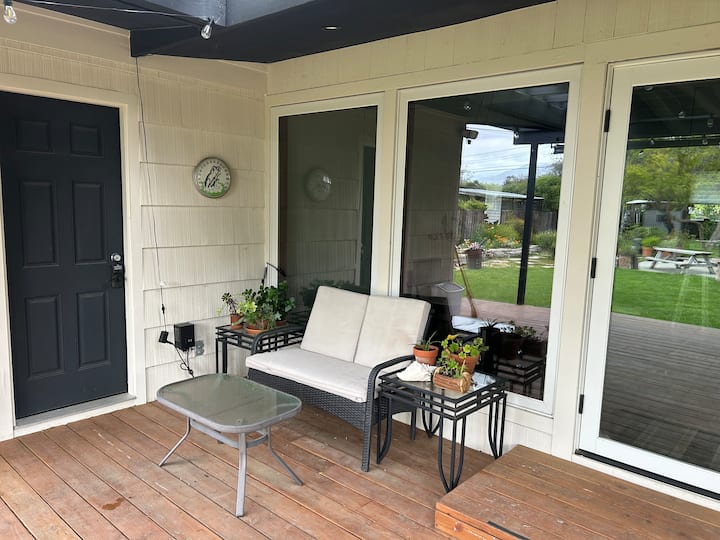 East End Home With Private Bedroom And Bathroom - Ojai, CA