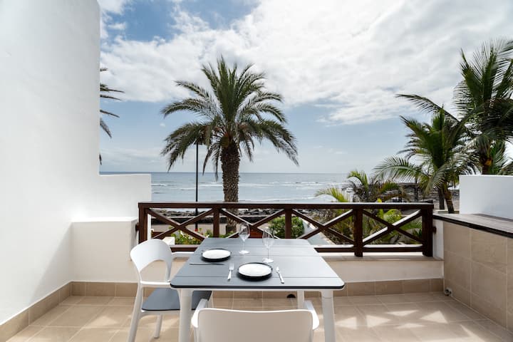 Luxurious Oceanfront Villa In Parque Santiago 3 - Playa de las Américas