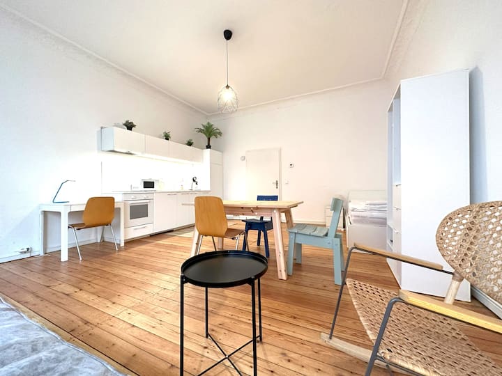 Apartment In The Heart Of Prenzlauer Berg - Berlín