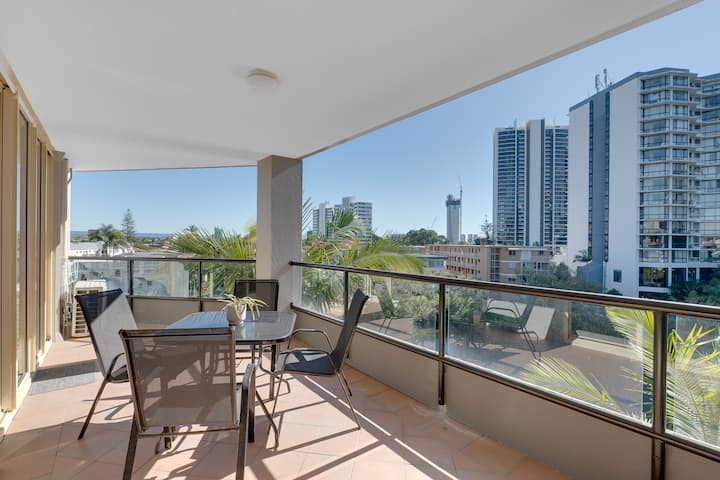 Riverside 1br In Heart Of Gc - Paradise Views - Gold Coast