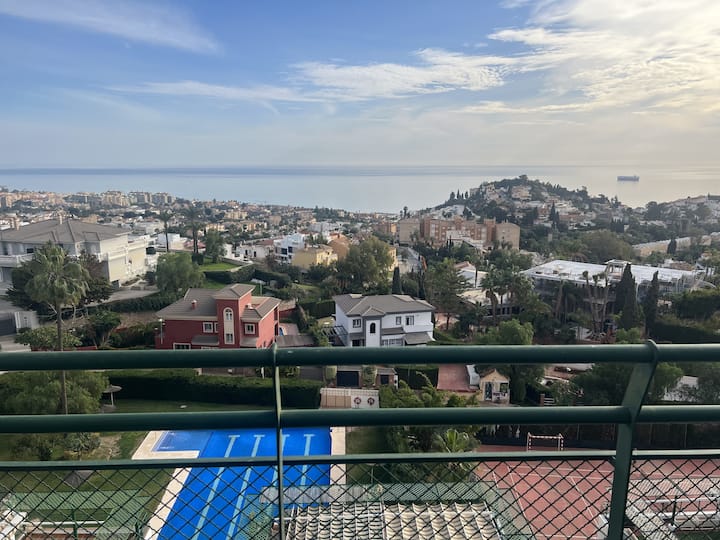 3-floor Apartment. Terraces, Pool, Sea Views - Málaga