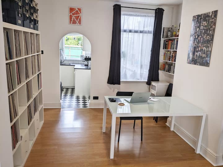 Maison Blanc (Room 1) - Nottingham