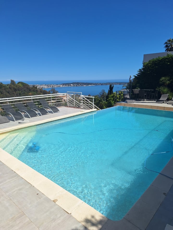 Villa Alamp-super Cannes -Vue Mer-piscine-rooftop - Vallauris