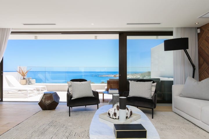 Stunning Ocean & Mountain Views With Rooftop Jacuzzi - Camps Bay
