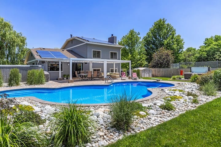 Boulder Pool, Patio, Hot Tub, Sauna Oasis! - Boulder, CO