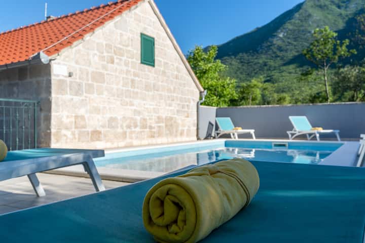 Escape Peaceful Hideaway With Pool&stunning Views - Tučepi