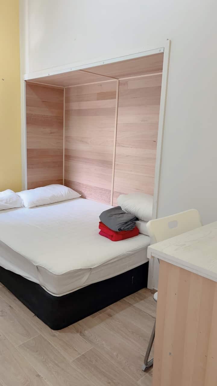 Five2home Short Term Accommodation Double Bed - Brisbane