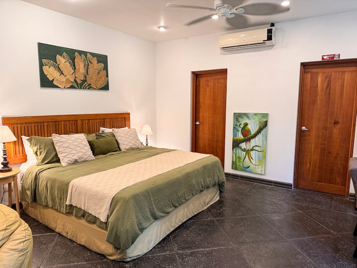 Suite 9, Manuel Antonio Main Road - Playa Blanca