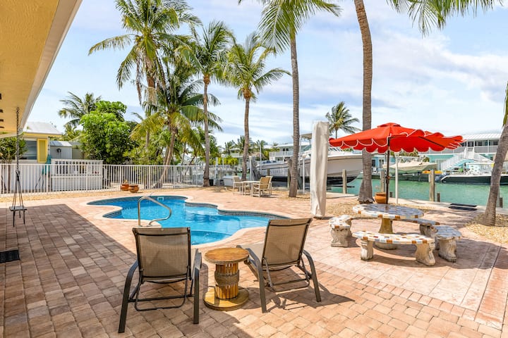 Keys Elegance. Pool, Hot Tub, Dock Summer Specials - Key Colony Beach, FL