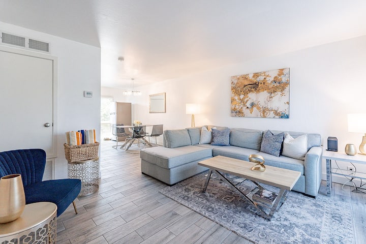 Blissful Desert Townhouse With 5 Star Reviews - Scottsdale, AZ