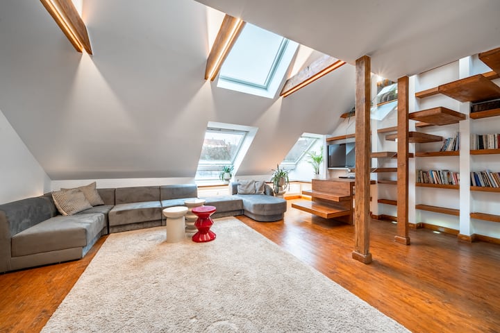 Penthouse+3 Br+fireplace, Views In Old Town - Tallinn