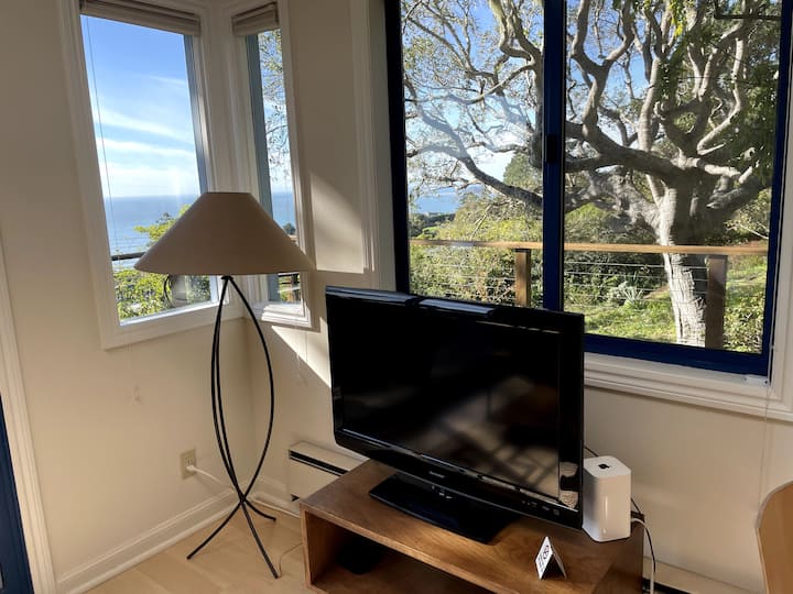 Sweet Garden Cottage On The Hill - Stinson Beach, CA