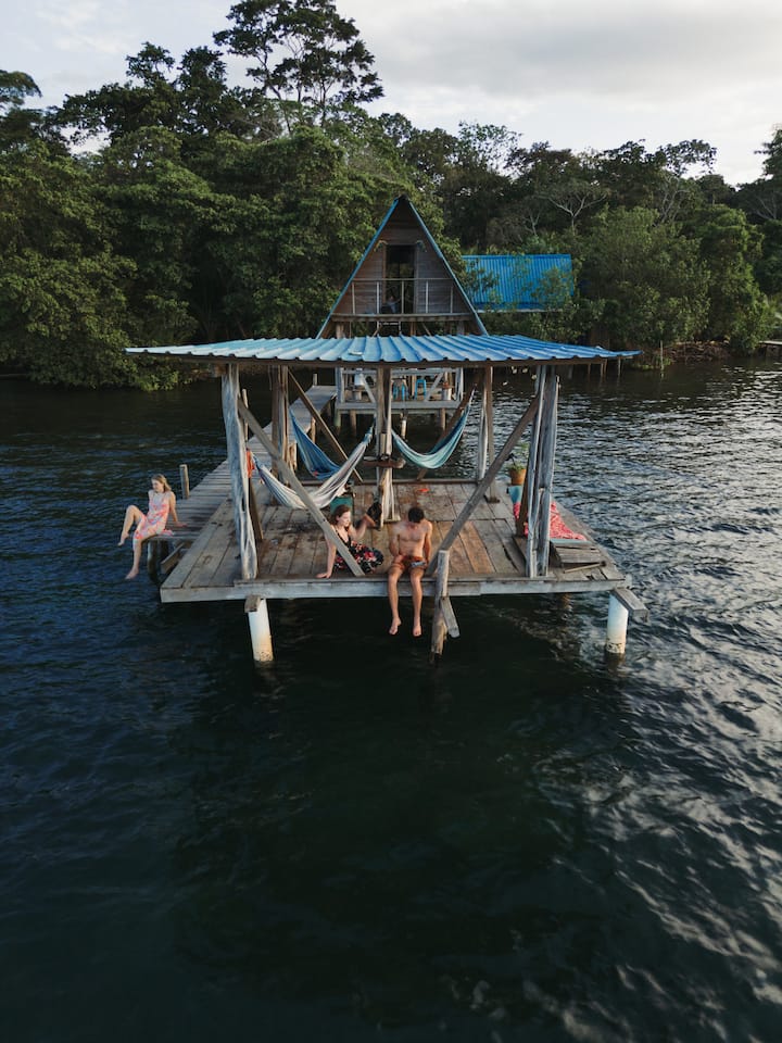 Overwater Cabin At Chocolate Farm In Dolphin Bay - Panamá