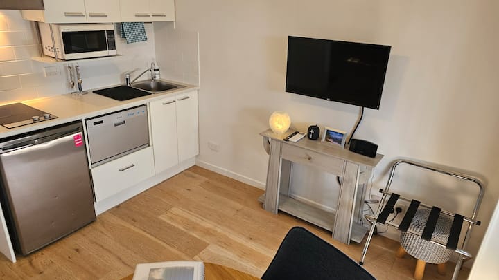 Nelson Bay Garden Suite - Private Entry - Nelson Bay