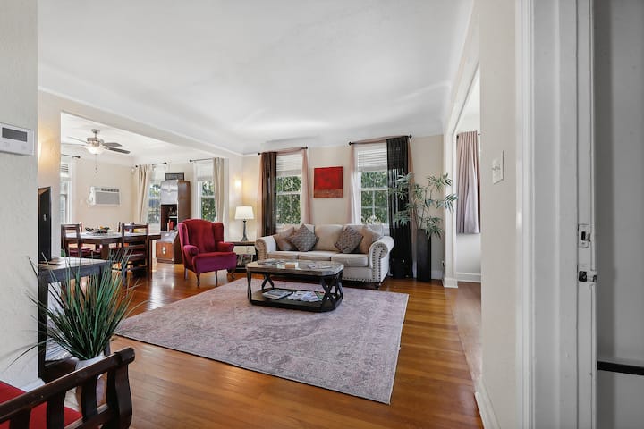 Charming Spacious Duplex In Uptown/new Orleans - Metairie, LA