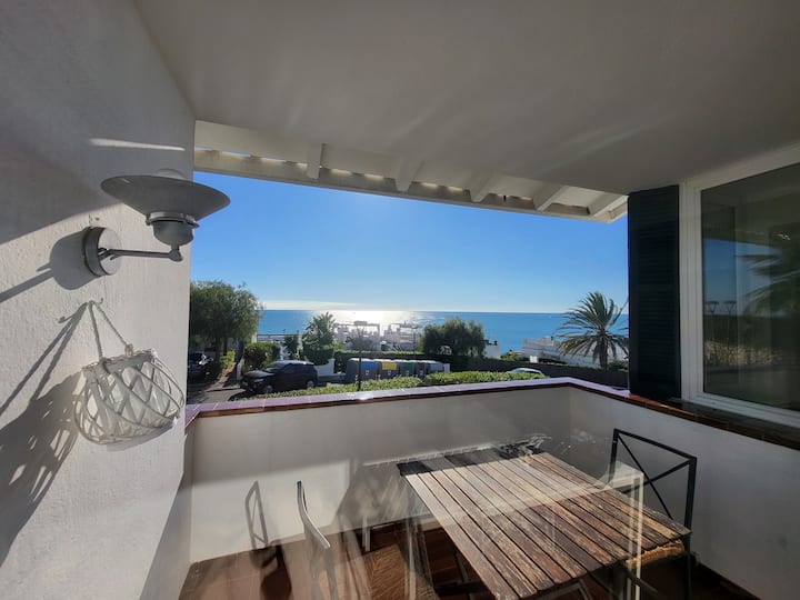 Peaceful Apartment With Superbe Sea Views - Sitges