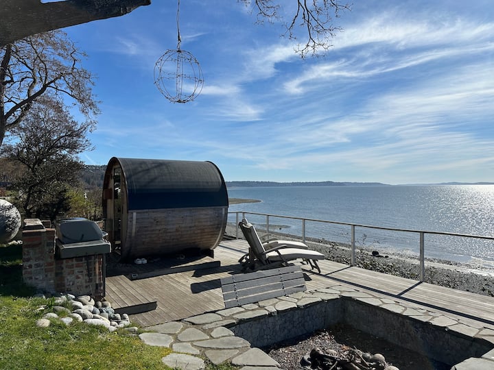 Waterfront Home On The Puget Sound - The Point Casino & Hotel