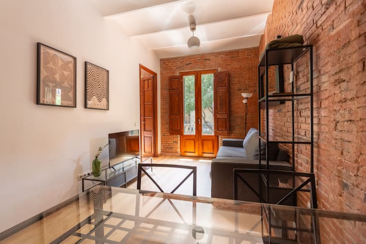 Classic And Cozy Apartment Just By Sagrada Familia - ラ・バルセロネータ